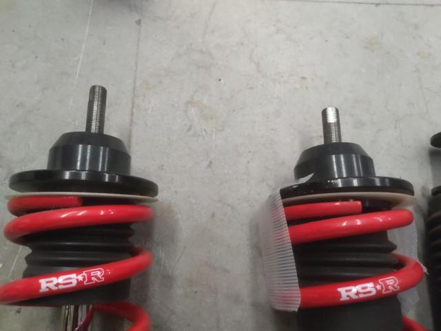 RS-R Black☆i フルタップ式車高調 | カー用品 足まわり 車高調を通販で購入する | 中古カー＆バイク用品の販売ならアップガレージ