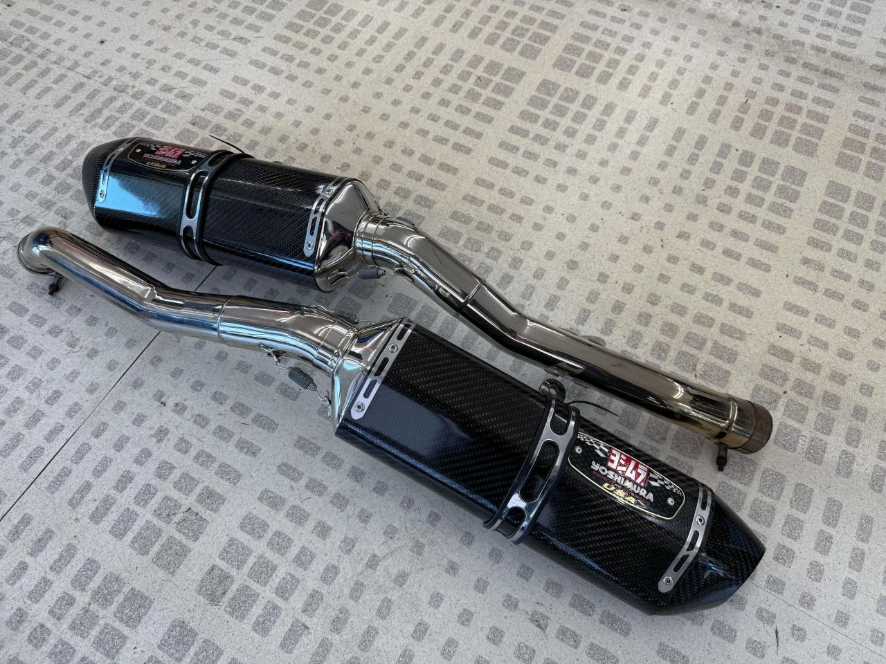 【ZX-14R/12‘～17‘】US YOSHIMURA R-77 カーボン デュアル スリップオンマフラー | 中古品 | アップガレージ ...