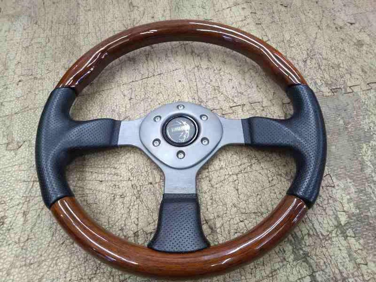 MOMO FIGHTER EVO LEATHER&WOOD | 中古品 | アップガレージ 美原北インター店 | カー用品 インテリア ...