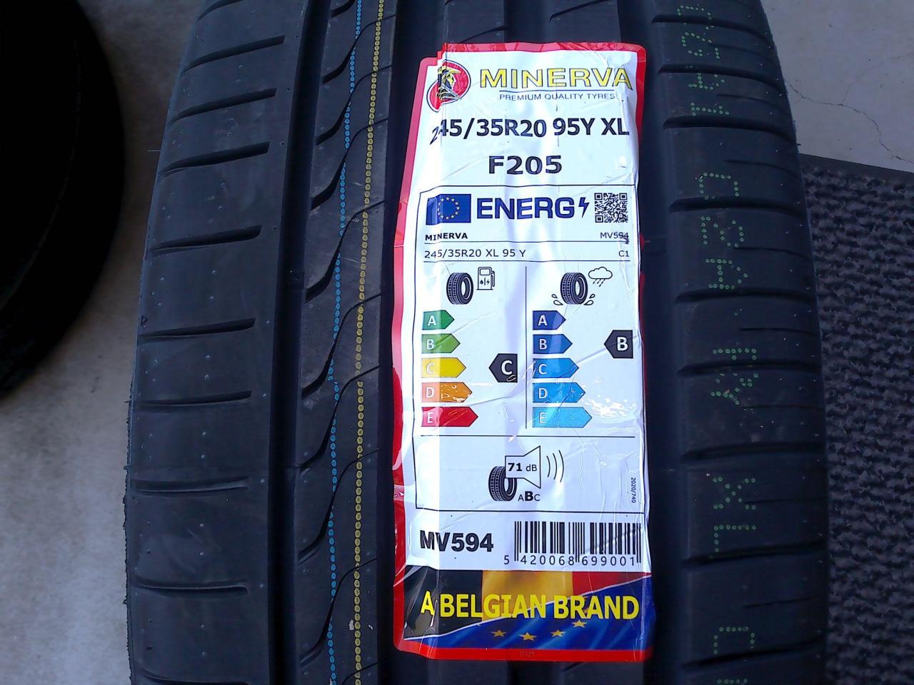 【MINERVA】F205 245/35R20 | カー用品 タイヤ 20インチタイヤを通販で購入する | 中古カー＆バイク用品の販売ならアップガレージ