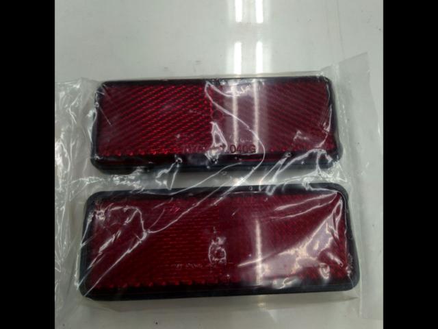 TYC スモークレッド リフレクター 91-1040G 汎用品 両面テープ貼り付けタイプ | 新古品 | アップガレージ 埼玉入間店 | カー用品 その他(カー用品) その他カー用品を通販で ...