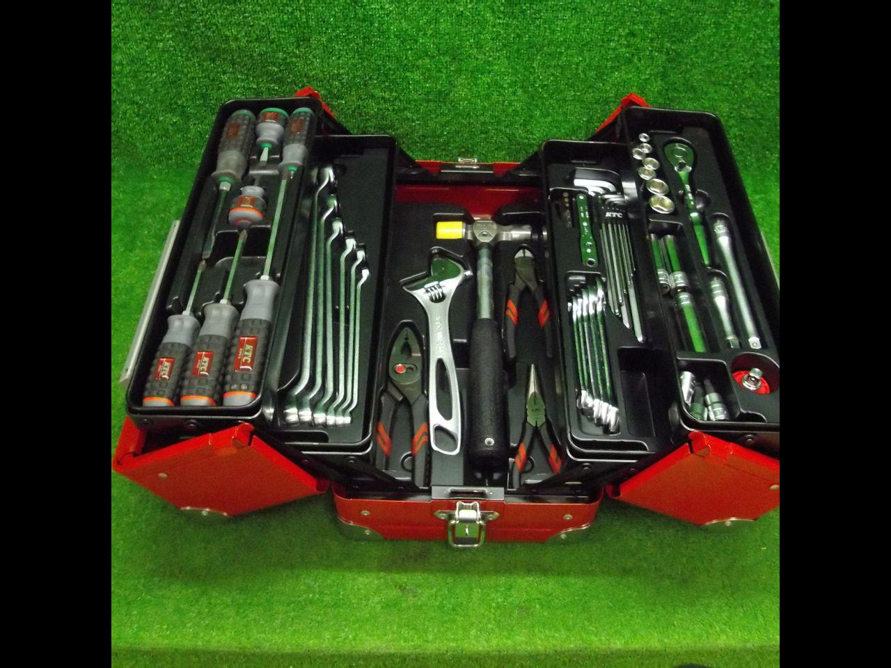 KTC 9.5sq.工具セット(両開きメタルケースタイプ)[56点]SK3561W | カー用品 メンテナンス 工具を通販で購入する | 中古カー＆バイク用品の販売ならアップガレージ