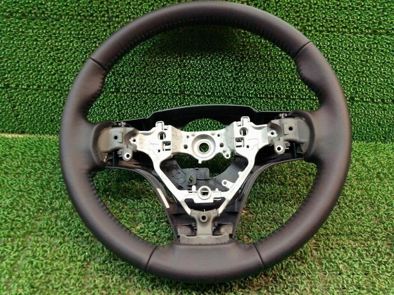 トヨタ 80系ヴォクシー純正レザーステアリング 新車外し GS120-05940 | カー用品 インテリア ステアリングを通販で購入する | 中古カー＆バイク用品の販売ならアップガレージ