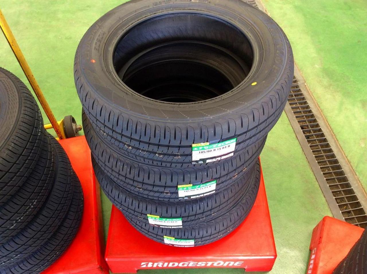 DUNLOP(ダンロップ) ENASAVE EC204 185/60R15 4本 2025年製 | カー用品 タイヤ 15インチタイヤを通販で購入する | 中古カー＆バイク用品の販売ならアップガレージ