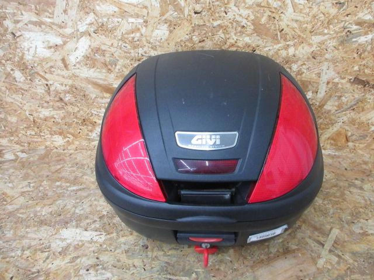 GIVI E370N モノロックケース | バイク用品 ツーリング用品 BOX(二輪)を通販で購入する | 中古カー＆バイク用品の販売ならアップガレージ