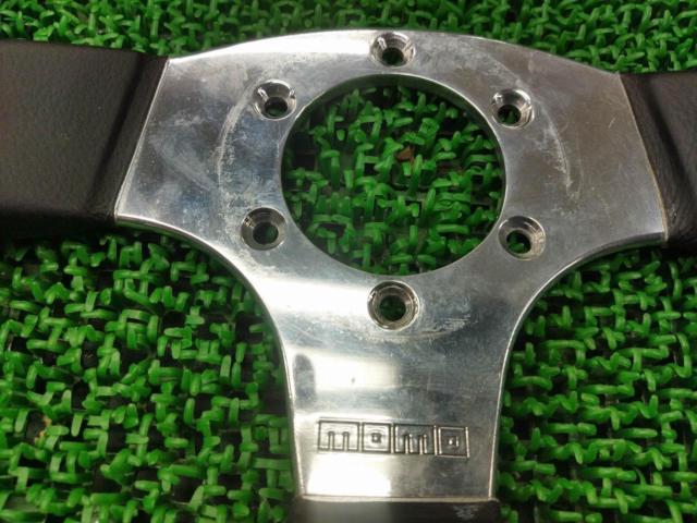 MOMO COMMANDOR C-74 | カー用品 インテリア ステアリングを通販で購入する | 中古カー＆バイク用品の販売ならアップガレージ