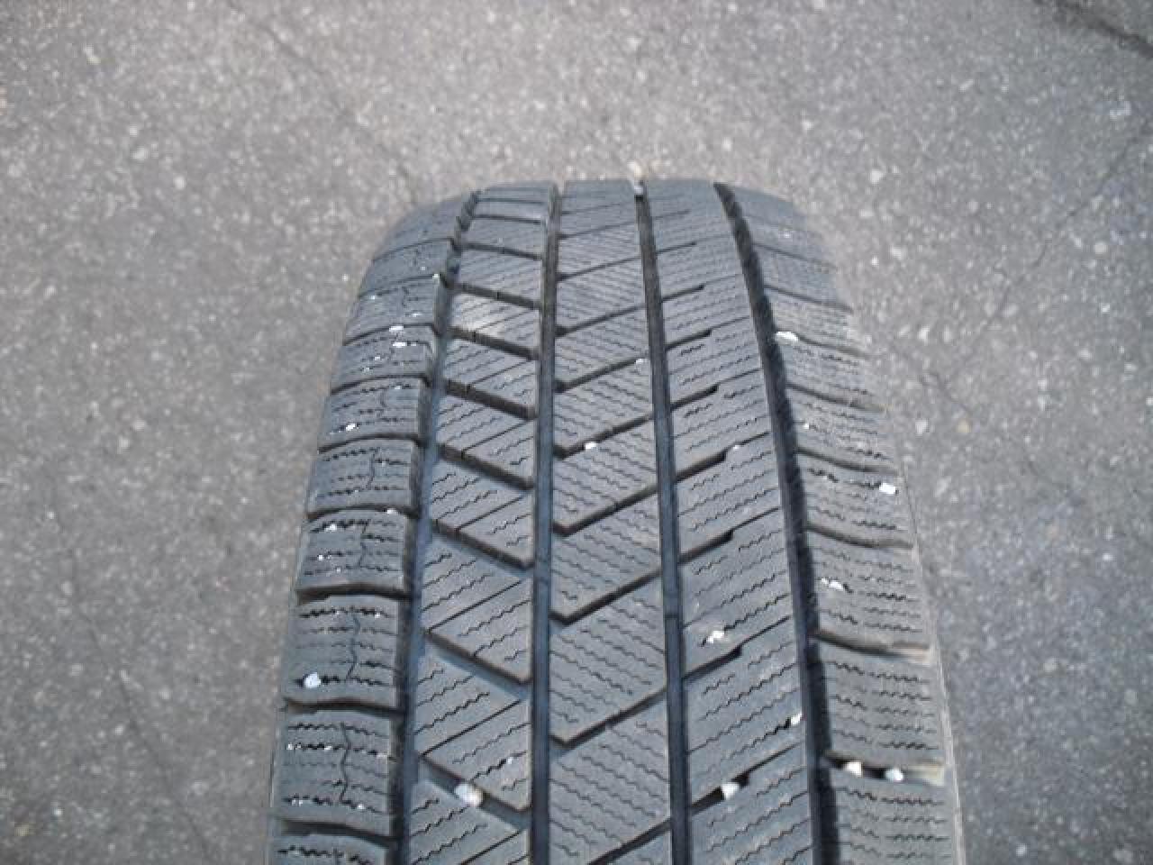 【H倉庫】BRIDGESTONE BLIZZAK VRX3 | カー用品 スタッドレスタイヤ 14インチスタッドレスタイヤを通販で購入する | 中古カー＆バイク用品の販売ならアップガレージ