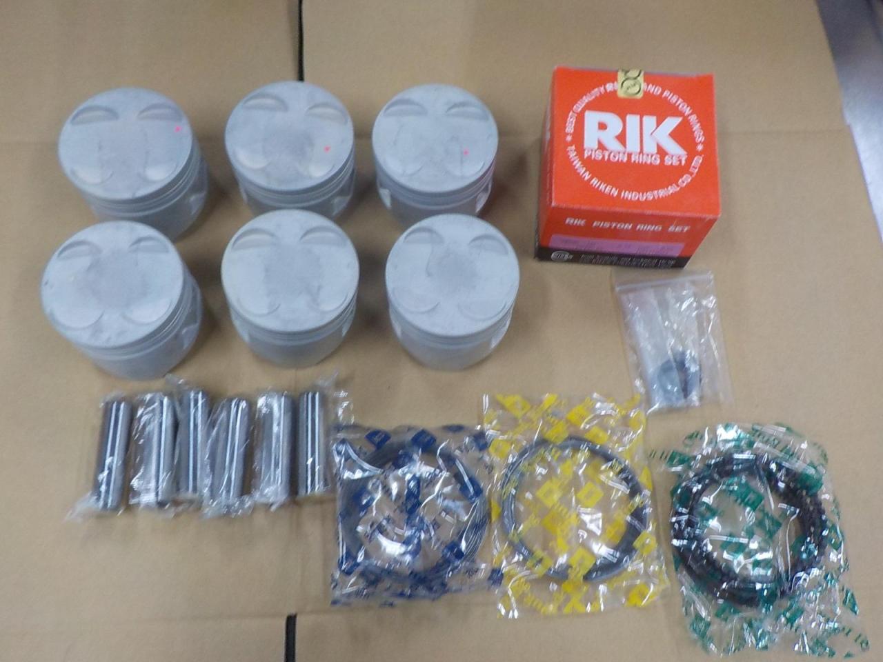 Amistad Cars GX71 IG-GEU(ツインカム) オーバーサイズ:ピストン GX71-EG-001 未使用品 マークⅡ/GX71 ...