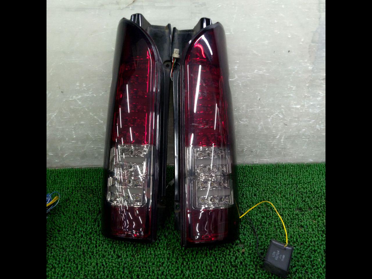 JUNYAN LEDテールレンズ【ハイエース200系】 | カー用品 ボディパーツ テールレンズを通販で購入する | 中古カー＆バイク用品の販売ならアップガレージ