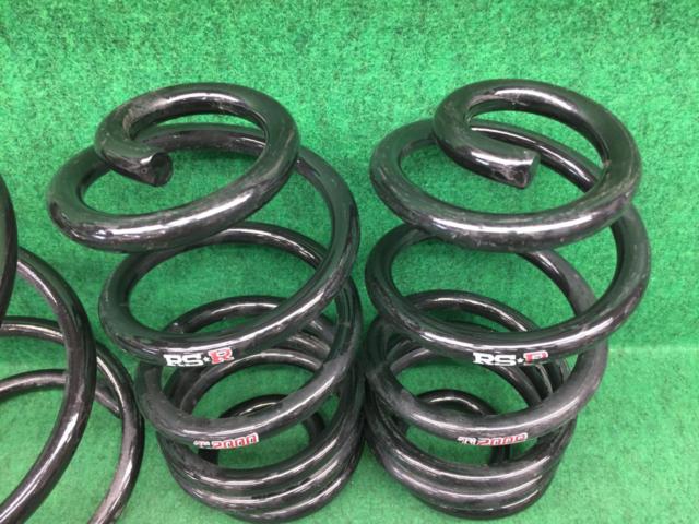 RS-R Ti2000 DOWN ZRR85W ノア/ヴォクシー/エスクァイア 4WD T935TW | 中古品 | アップガレージ 仙台店 | カー用品 足まわり サスを通販で購入する ...