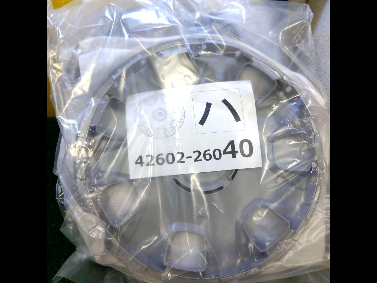 トヨタ純正 ハイエース/200系 純正 ホイールキャップ 42602-26040 15インチ用 | 新古品 | アップガレージ 千葉中央店 ...