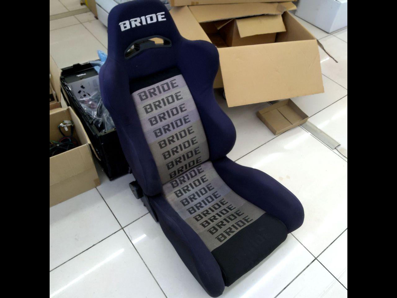 BRIDE BRIX セミバケットシート | カー用品 シート リクライニングシート(ブリッド)を通販で購入する | 中古カー＆バイク用品の販売ならアップガレージ