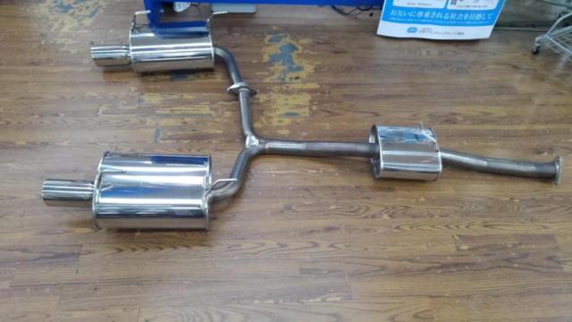 FUJITSUBO Legalis R【S2000/AP1･2】 | 中古品 | アップガレージ 練馬店 | カー用品 吸気・排気系 マフラー ...