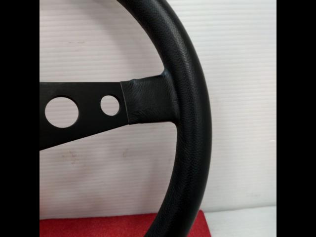 MOMO MOD.07(モデル07)【35Φ】 | カー用品 インテリア ステアリングを通販で購入する | 中古カー＆バイク用品の販売なら ...