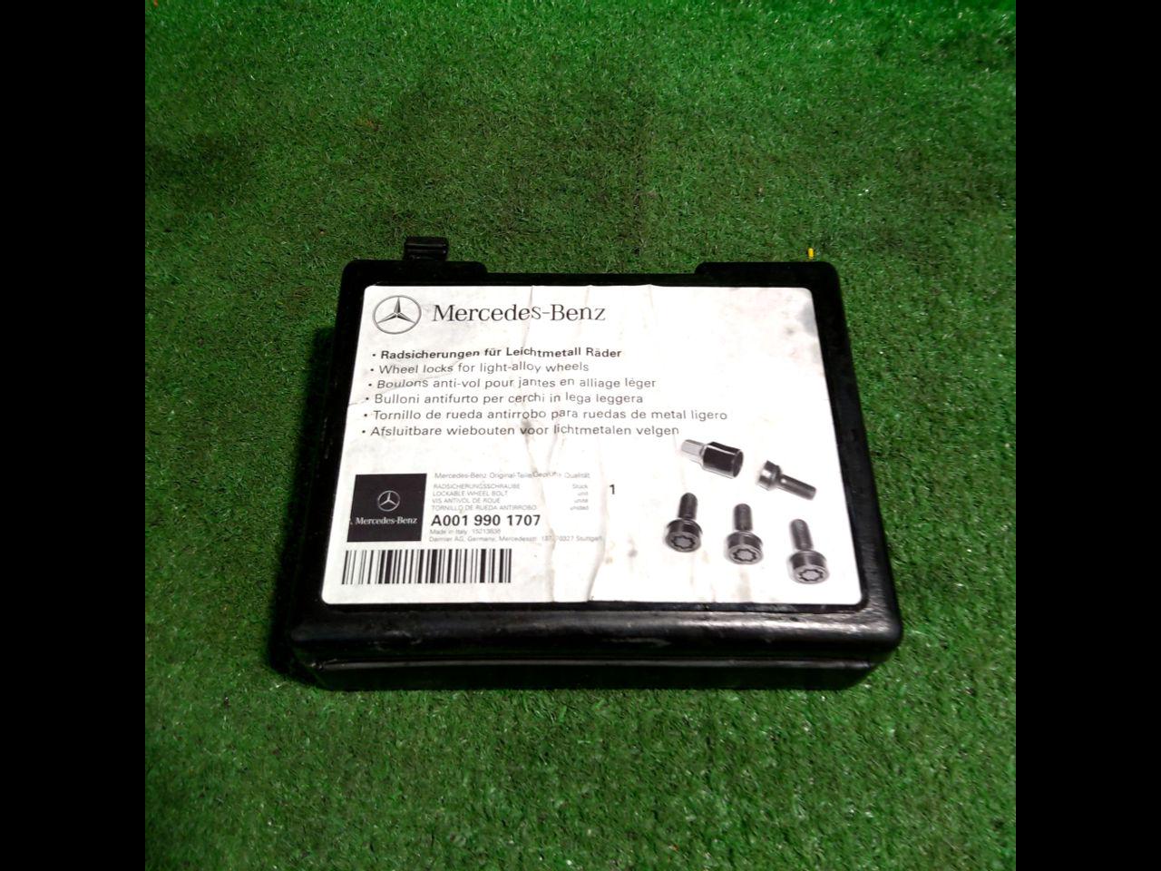 Mercedesbenz(メルセデスベンツ) 純正ロックボルト A001 990 1707 | カー用品 タイヤホイール関連 取付ナットを通販 ...