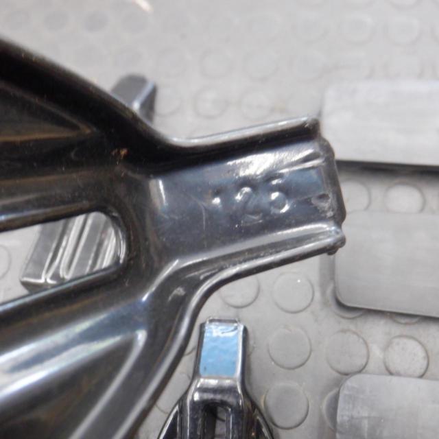 INNO 車種別取付フック K237【キューブ/Z10】 | 中古品 | アップガレージ いわき店 | カー用品 キャリア その他キャリアを通販で購入する | 中古カー＆バイク用品の販売なら ...