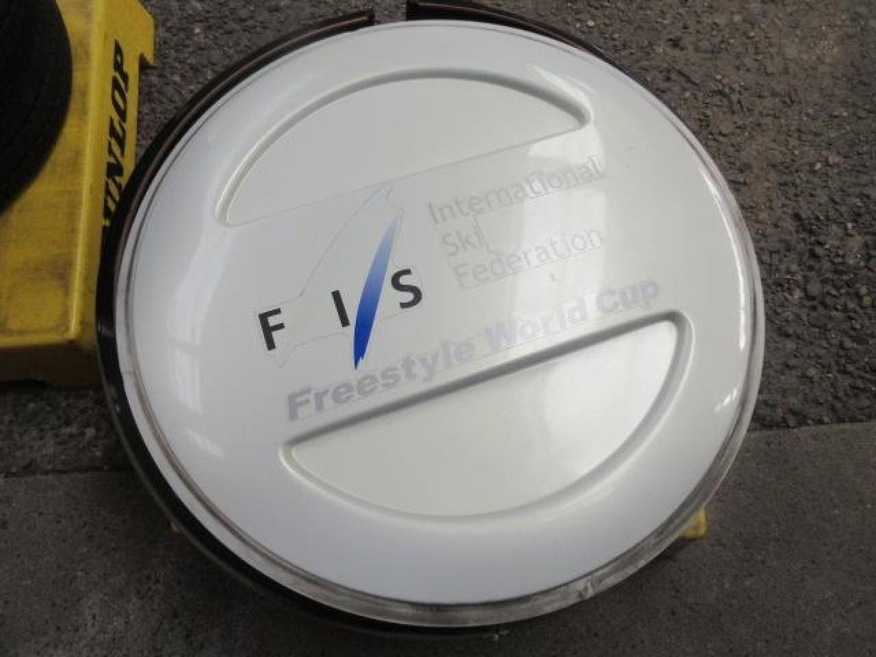 SUZUKI JB23ジムニー純正 FISアルミスペアタイヤカバー (Y06216) | カー用品 タイヤホイール関連 その他タイヤ関連を通販で購入する | 中古カー＆バイク用品の販売なら ...