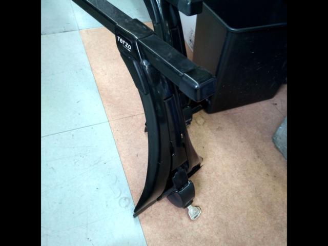 【TERZO】EF8TM + スクエアバー レインモール用ベースキャリアセット | カー用品 キャリアを通販で購入する | 中古カー＆バイク用品の販売ならアップガレージ