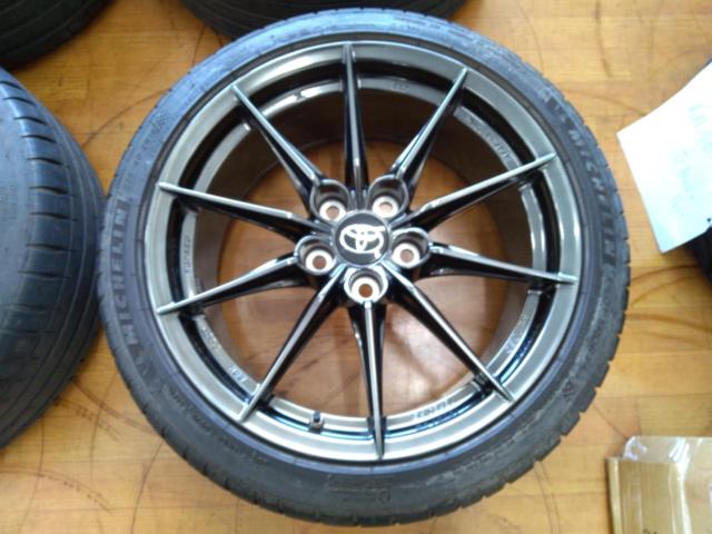 トヨタ純正(TOYOTA) GRヤリス RZハイパフォーマンス純正 + MICHELIN(ミシュラン) PILOT SPORT 4S | カー用品 タイヤホイールセット 18インチタイヤ ...