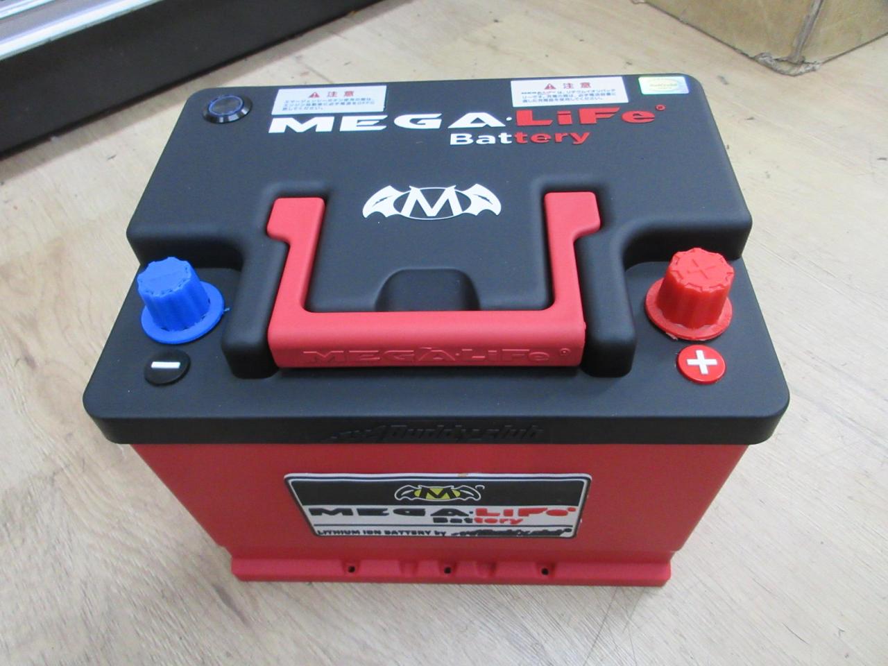 【MEGA-Life】 リチウムイオンバッテリー MV-400 | 新古品 | アップガレージ 豊橋店 | カー用品 メンテナンス バッテリー ...