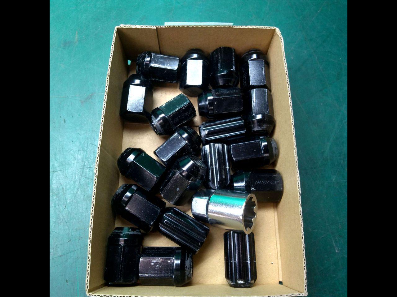 【WORK】ホイールナット M12xP1.5 21HEX 20個 | 中古品 | アップガレージ 長崎佐世保店 | カー用品 タイヤホイール関連 取付ナットを通販で購入する | 中古カー ...