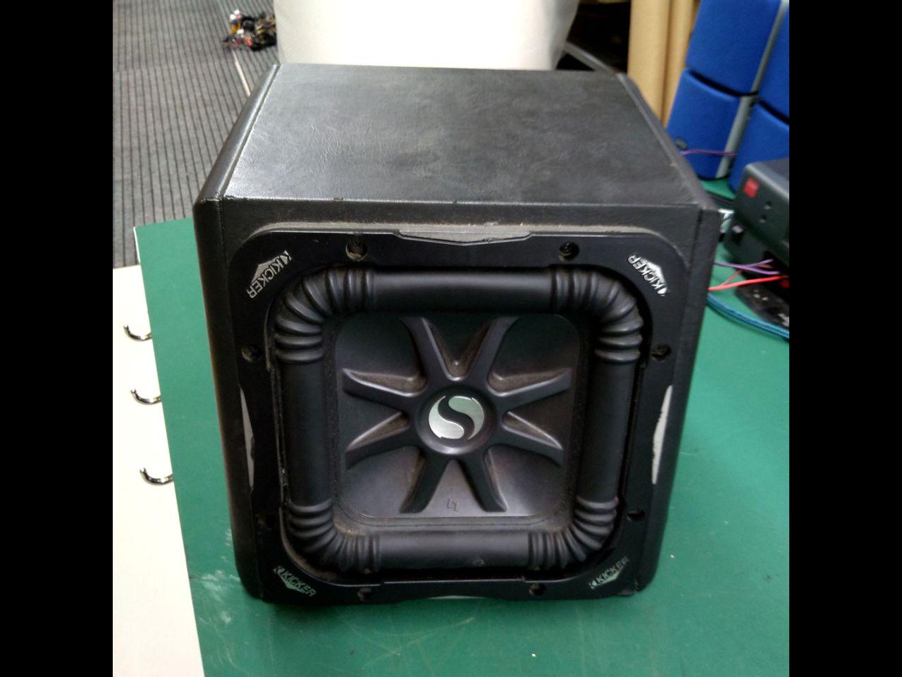 【KICKER】BOX付きスピーカー L1 | カー用品 スピーカー サブウーハースピーカーBOX付を通販で購入する | 中古カー＆バイク用品 ...