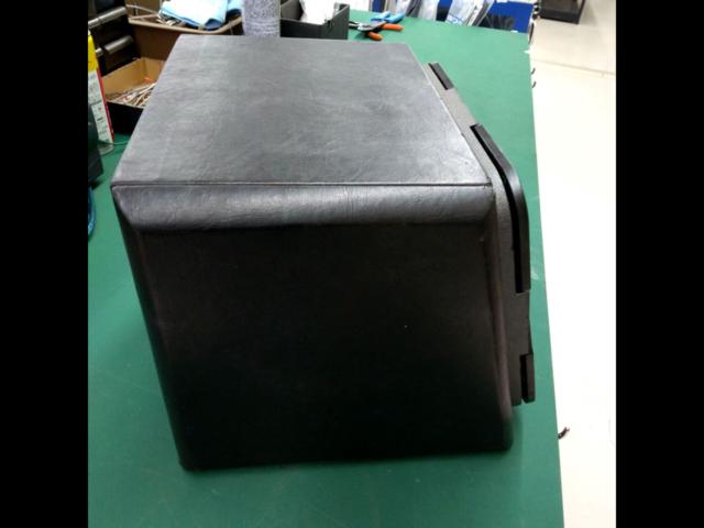 【KICKER】BOX付きスピーカー L1 | カー用品 スピーカー サブウーハースピーカーBOX付を通販で購入する | 中古カー＆バイク用品 ...