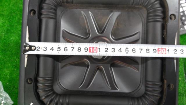 【KICKER】BOX付きスピーカー L1 | カー用品 スピーカー サブウーハースピーカーBOX付を通販で購入する | 中古カー＆バイク用品 ...