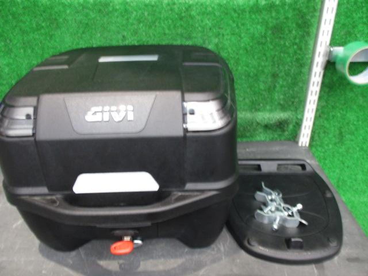 【GIVI】 B33N モノロックケース | バイク用品 ツーリング用品 BOX(二輪)を通販で購入する | 中古カー＆バイク用品の販売なら ...