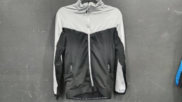 サイズ:M ワークマン Find-out Move active cycle サイクルジャージ ブラックxグレー | ジャージを通販で購入する | 中古自転車・自転車パーツを購入するならアップガレージ