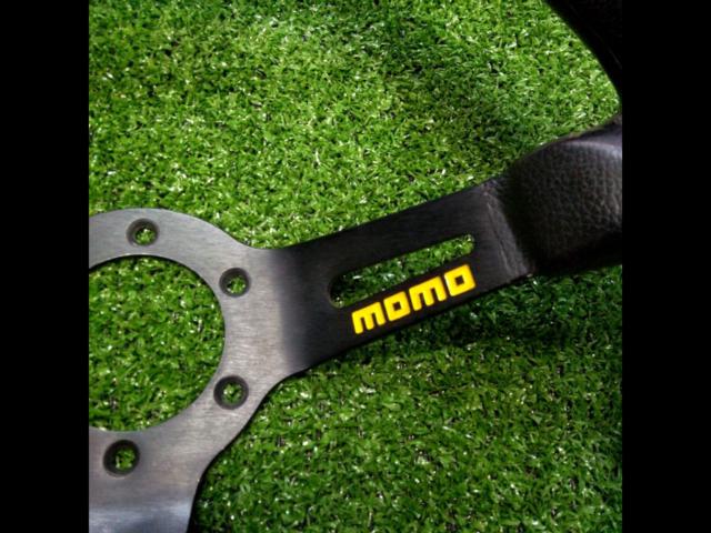 MOMO MOD.08 | 中古品 | アップガレージ 横浜町田総本店 | カー用品 インテリア ステアリングを通販で購入する | 中古カー＆バイク用品の販売ならアップガレージ