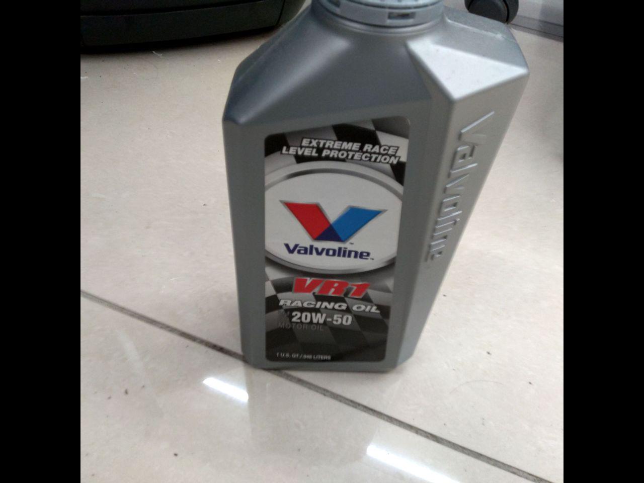 Valvoline VR1 レーシング・モーターオイル API:SN/CF SAE:20W-50 鉱物油 1L | 新古品 | アップガレージ 柏沼南店 | カー用品 ケミカル用品 オイル ...