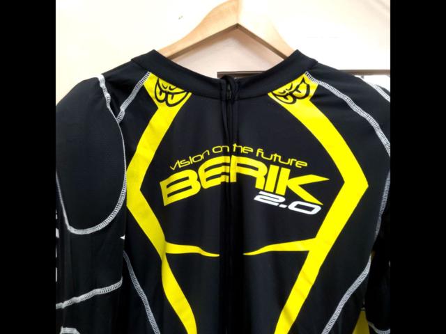 【56】BERIK 2.0 インナープロテクター | バイク用品 ウエア その他ウエア(二輪)を通販で購入する | 中古カー＆バイク用品の販売ならアップガレージ