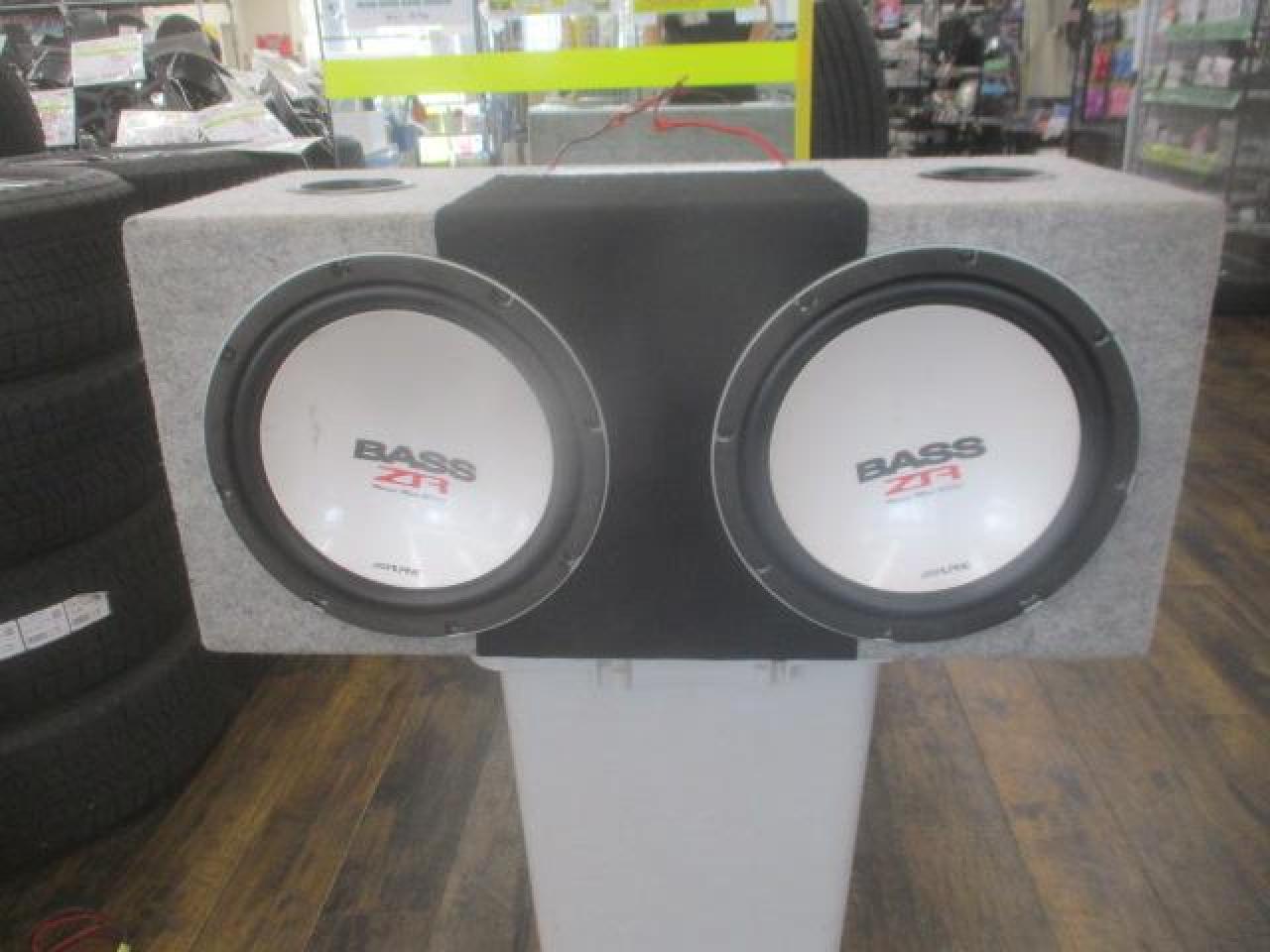 ALPINE(アルパイン) BASS ZR music max 1000 30cmウーファー2発内蔵BOX | カー用品 スピーカー サブ ...