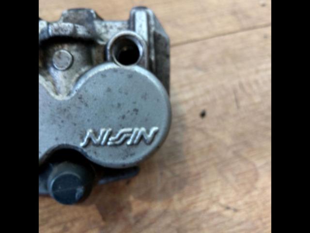 YAMAHA SR400/3HT 純正フロントキャリパー | 中古品 | アップガレージ 相模原中央店 | バイク用品 ブレーキ キャリパー ...