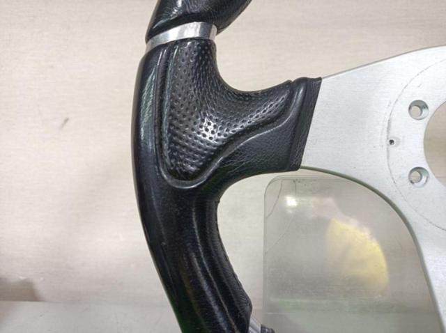 MOMO MILLENIUM M-51 | 中古品 | アップガレージ 高松店 | カー用品 インテリア ステアリングを通販で購入する | 中古カー＆バイク用品の販売ならアップガレージ