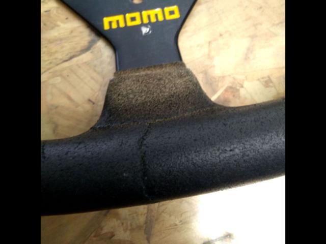 MOMO MOD.88 Dシェイプ 3本ステアリング (32Φ) | 中古品 | アップガレージ 尾張旭店 | カー用品 インテリア ステアリングを通販で購入する | 中古カー＆バイク用品の ...