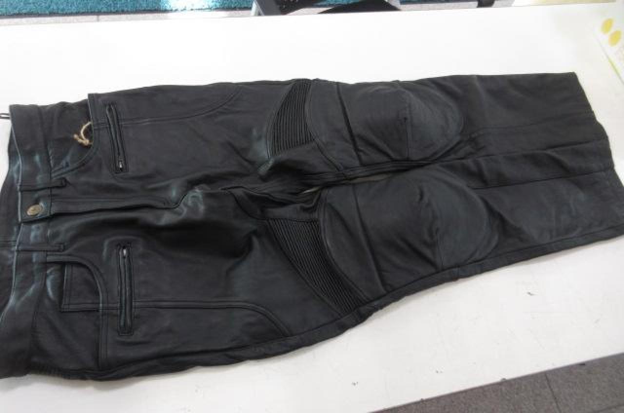 DEGNER レザーパンツ DP-28 | 中古品 | アップガレージ 新潟長岡店 | バイク用品 ウエア パンツ[レザー含](二輪)を通販で購入する | 中古カー＆バイク用品の販売ならアップガレージ