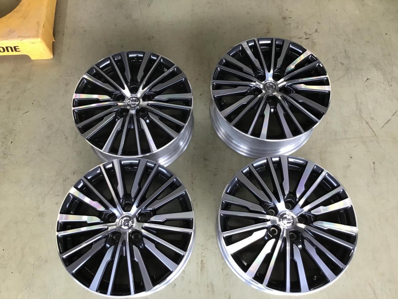 【日産純正】 E52 エルグランド ハイウェイスター 後期純正 | カー用品 アルミホイール 18インチホイールを通販で購入する | 中古カー＆バイク用品の販売ならアップガレージ