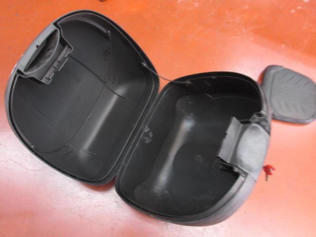 SHAD(シャッド) SH29リアボックス 【29L】 | 中古品 | アップガレージ ライダース大阪松屋町店 | バイク用品 ツーリング用品 ...