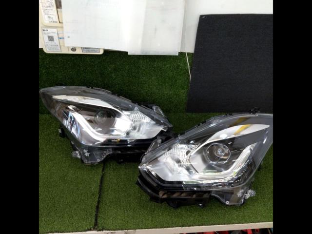 SUZUKI ZC33S/スイフトスポーツ純正LEDヘッドライト 左右セット | カー用品 ボディパーツ ヘッドライトを通販で購入する | 中古カー＆バイク用品の販売ならアップガレージ
