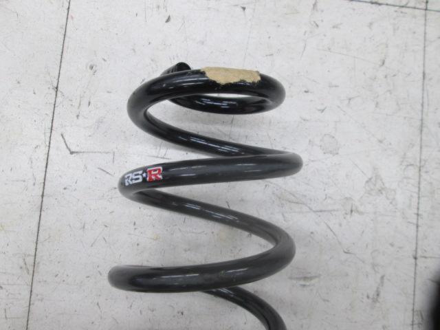 RS-R DOWN ダウンサス 50プリウス | 中古品 | アップガレージ 宮崎北店 | カー用品 足まわり サスを通販で購入する | 中古 ...