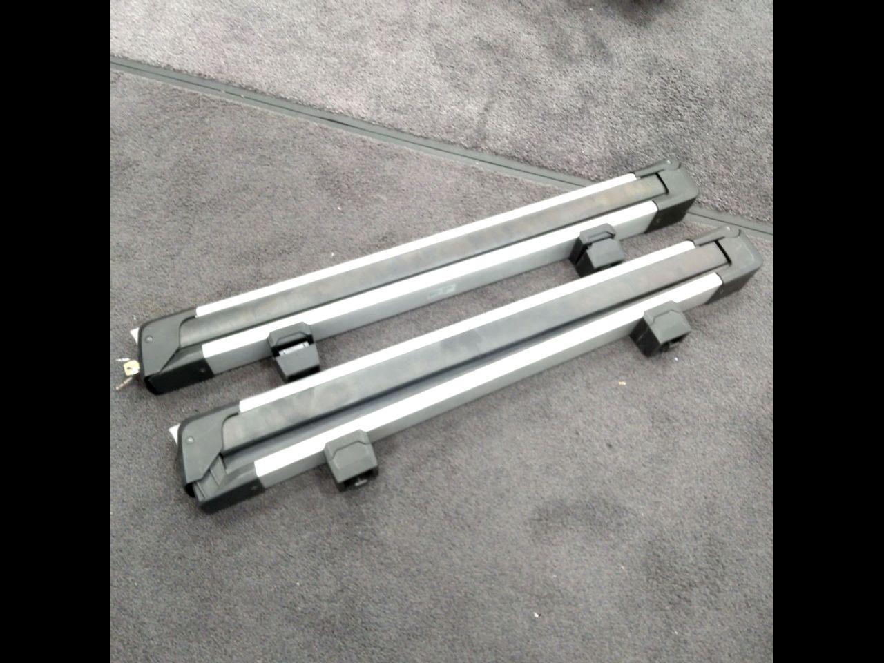 THULE SnowPack L 732600 スキー用/スノーボード用ラック アルミニウム ※ウィングバー専用 | 中古品 | アップ ...