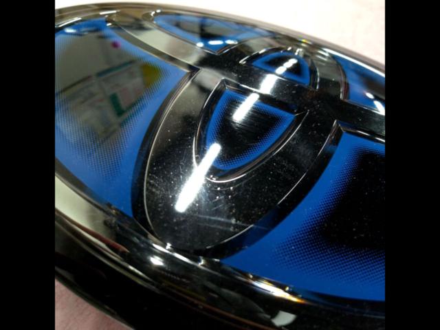トヨタ ZVW50 プリウス 純正 フロントエンブレム | 中古品 | アップガレージ 一宮インター店 | カー用品 ボディパーツ その他 ...