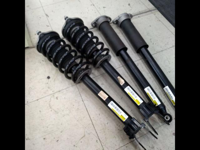 メルセデスベンツ純正 純正サスキット Cクラス/W205 | 中古品 | アップガレージ 国立府中インター店 | カー用品 足まわり サス ...