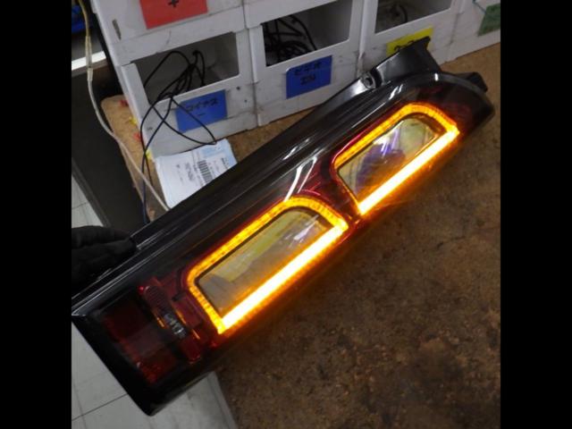 ※運転席側のみ※COPLUS JAPAN PLATINUM LED TAIL LAMP EU Edition for HIACE | 中古品 | アップガレージ 沼津店 | カー用品 ボディ ...