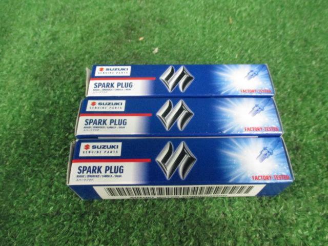SUZUKI 純正スパークプラグ【09482-00619 3本セット】 | 新古品 | アップガレージ 埼玉東松山店 | カー用品 電装系 ...