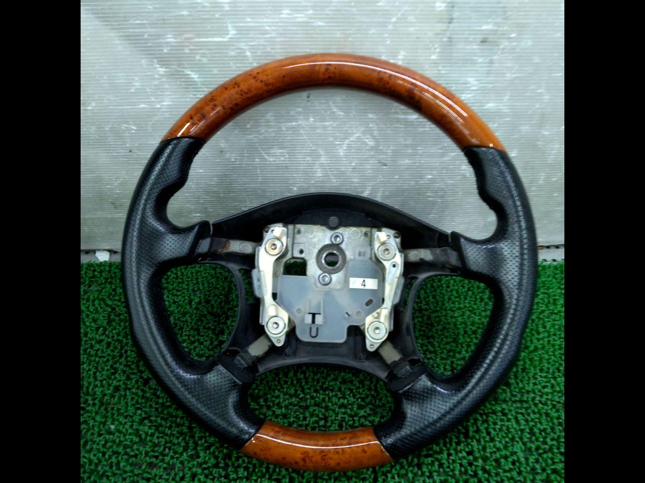 日産 純正OP MOMO製 ウッドコンビステアリング | 中古品 | アップガレージ 横浜町田総本店 | カー用品 インテリア ステアリングを ...