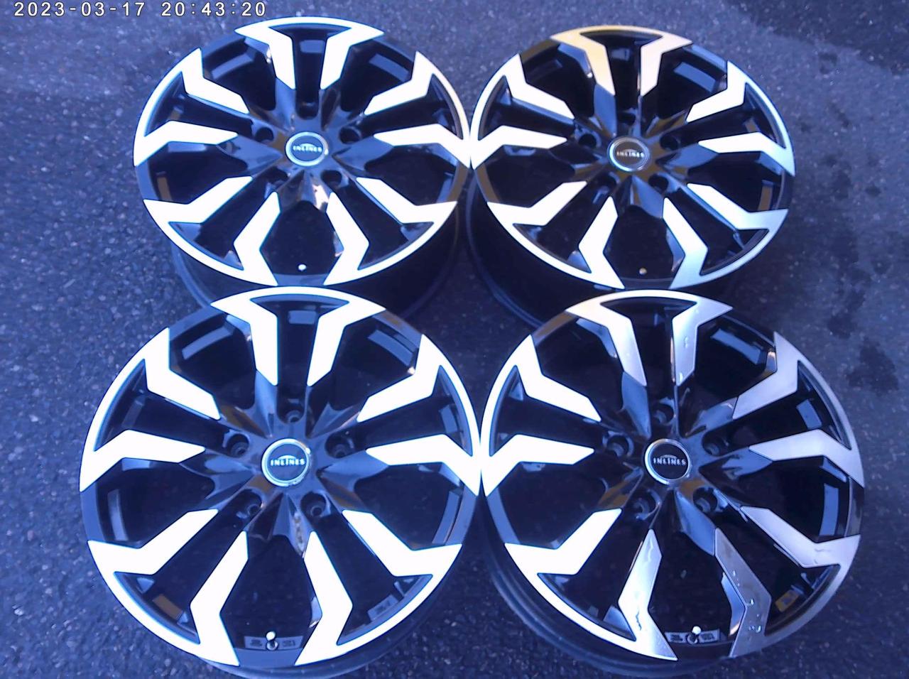 Land Cruiser 200 Toyota MODELLISTA SELECTION INLINES 20 inches wheels 4 ...