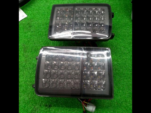 【その他】エヴリィバン DA64V / DA17V 用 LEDテールレンズ | 中古品 | アップガレージ 姫路店 | カー用品 ボディパーツ ...
